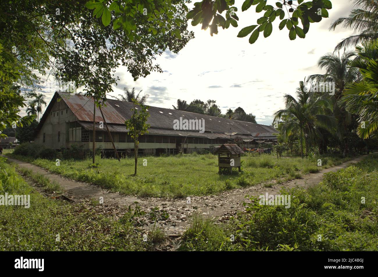 Dayak taman longhouse hi-res stock photography and images - Alamy
