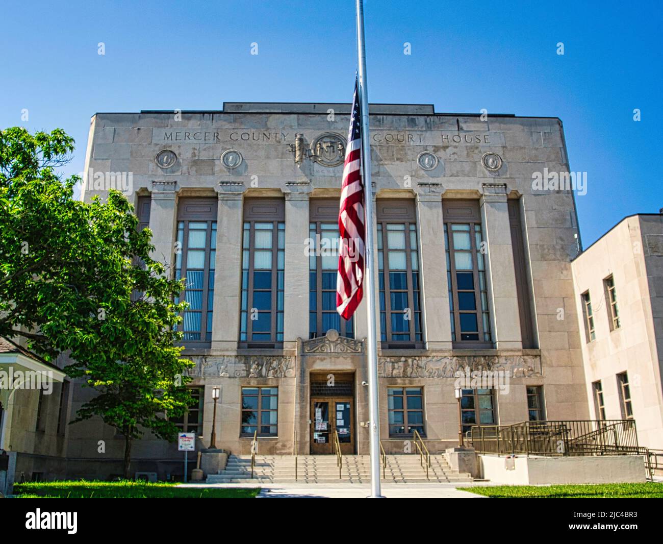 Mercer county courthouse hi-res stock photography and images - Alamy