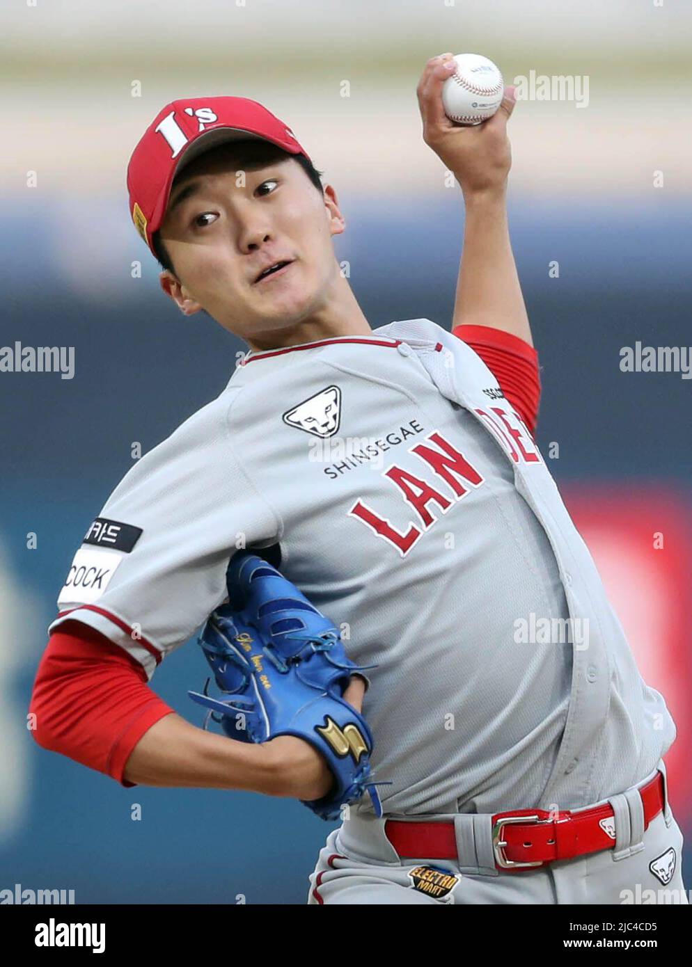 10th June, 2022. Baseball: NC Dinos vs. SSG Landers SSG Landers starter ...