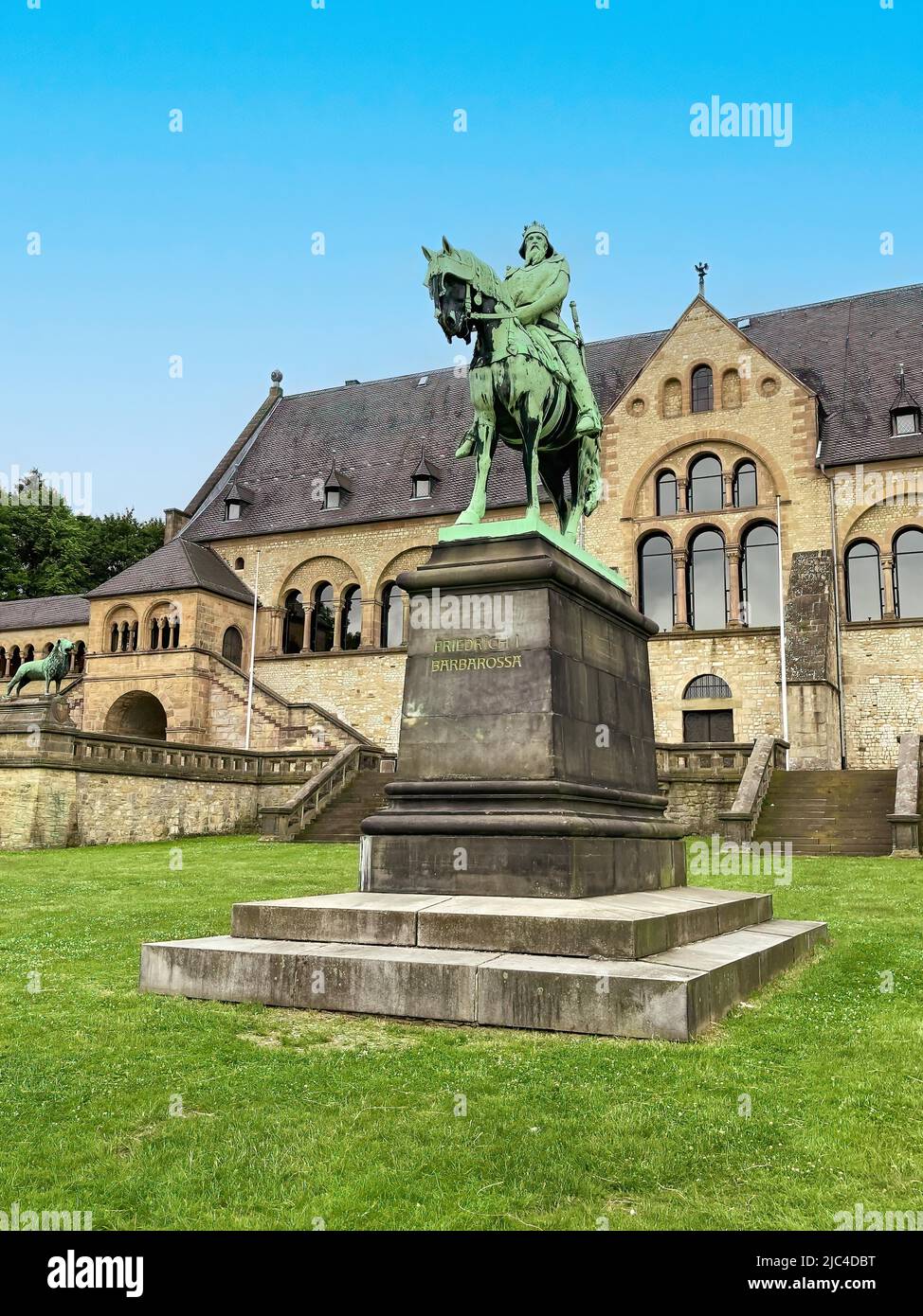 Frederick barbarossa statue hi-res stock photography and images - Alamy