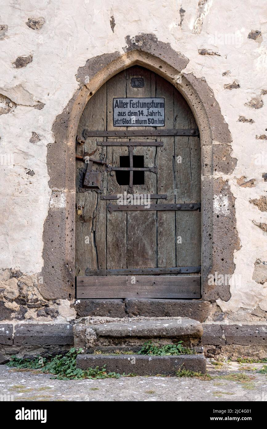 Weathered wooden door, entrance to historical dungeon, dungeon ...