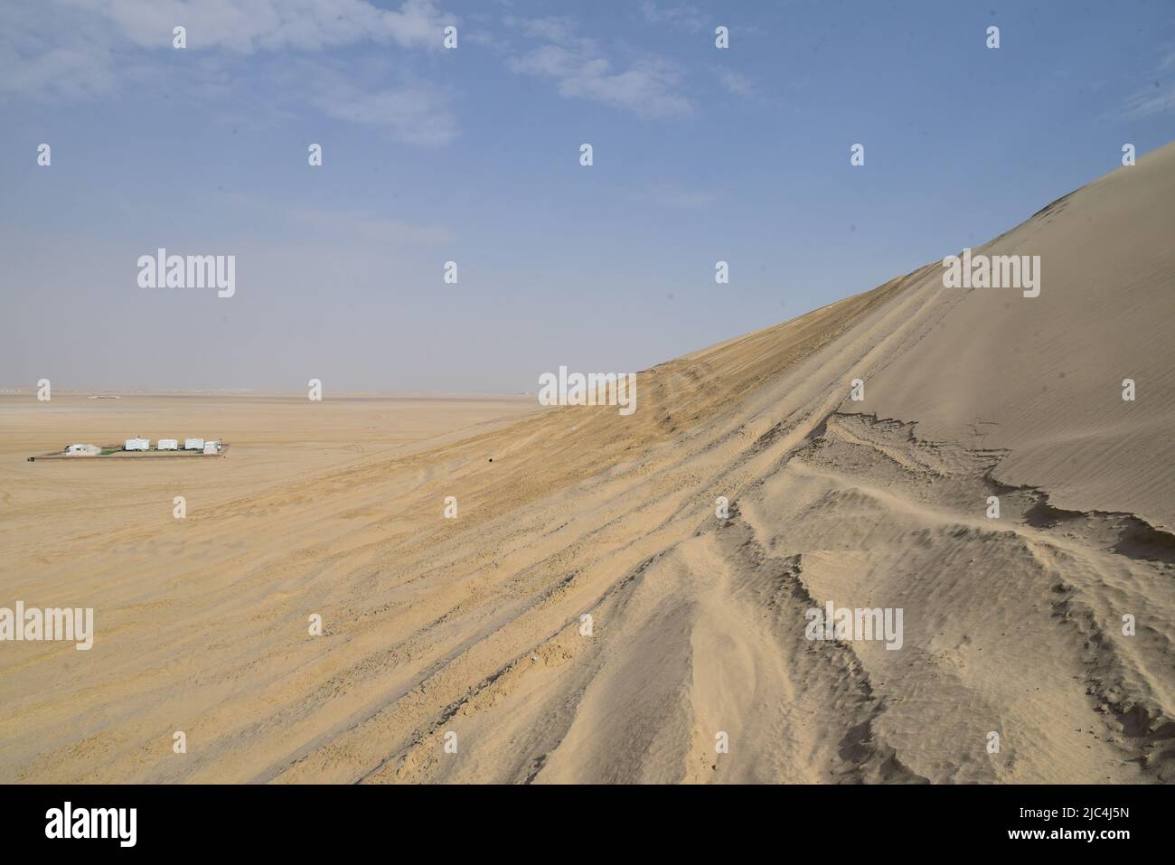 Sand Dunes of Qatar Stock Photo - Alamy