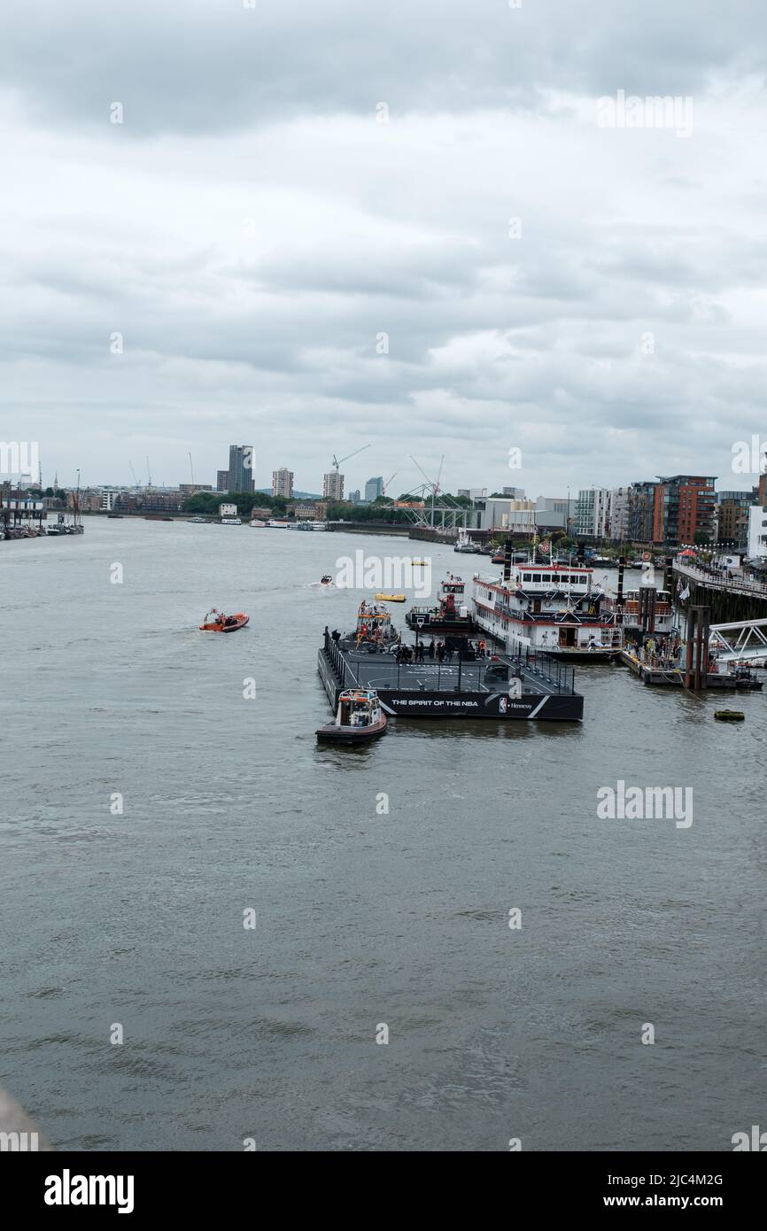 Floating basketball court hi-res stock photography and images - Alamy