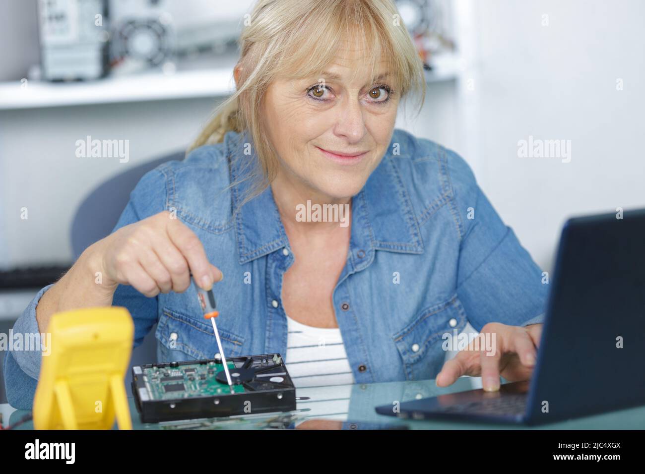 Compoent hi-res stock photography and images - Alamy