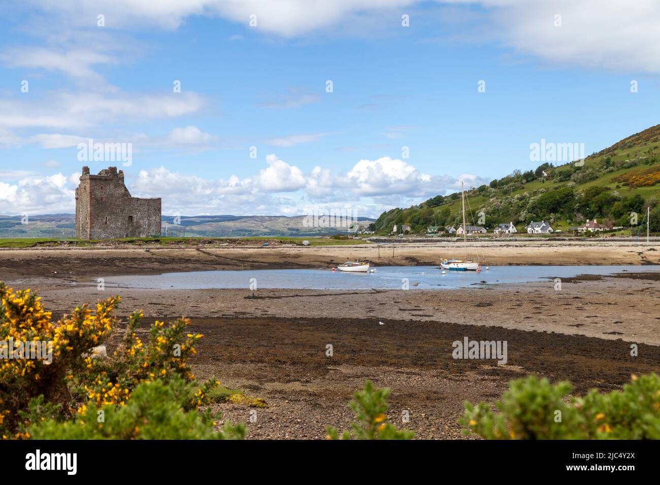 Lochranza Castle on the Isle of Arran, Scotland Stock Photo - Alamy