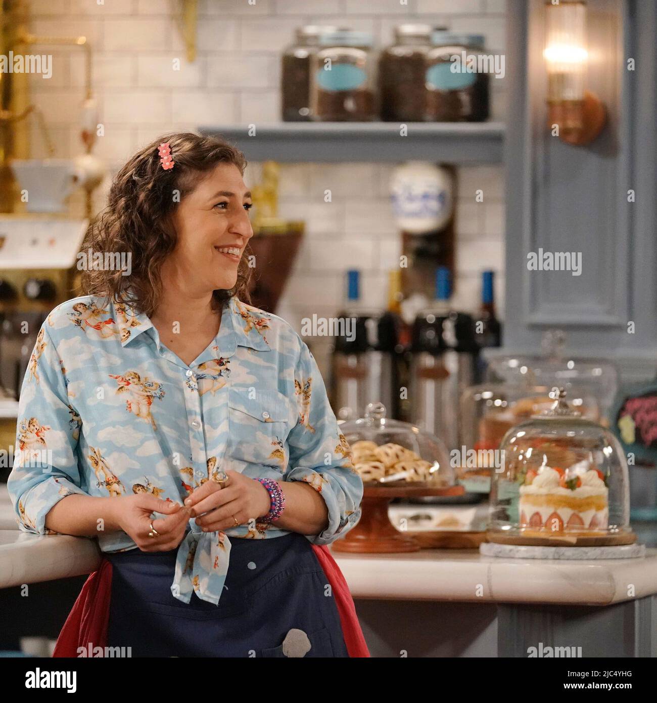 Mayim bialik hi-res stock photography and images - Alamy