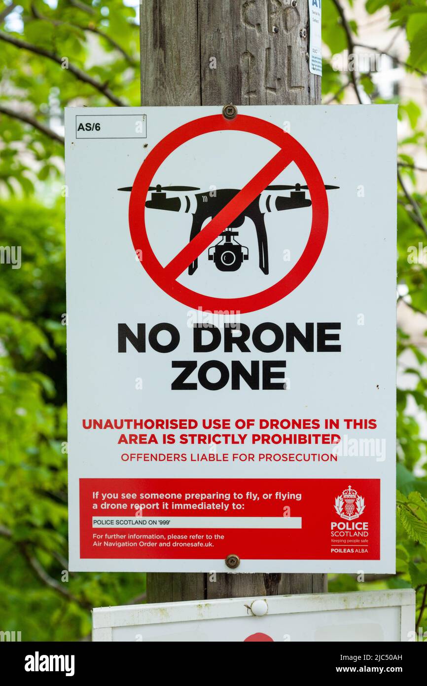 No drone sign warning sign hi-res stock photography and images - Alamy
