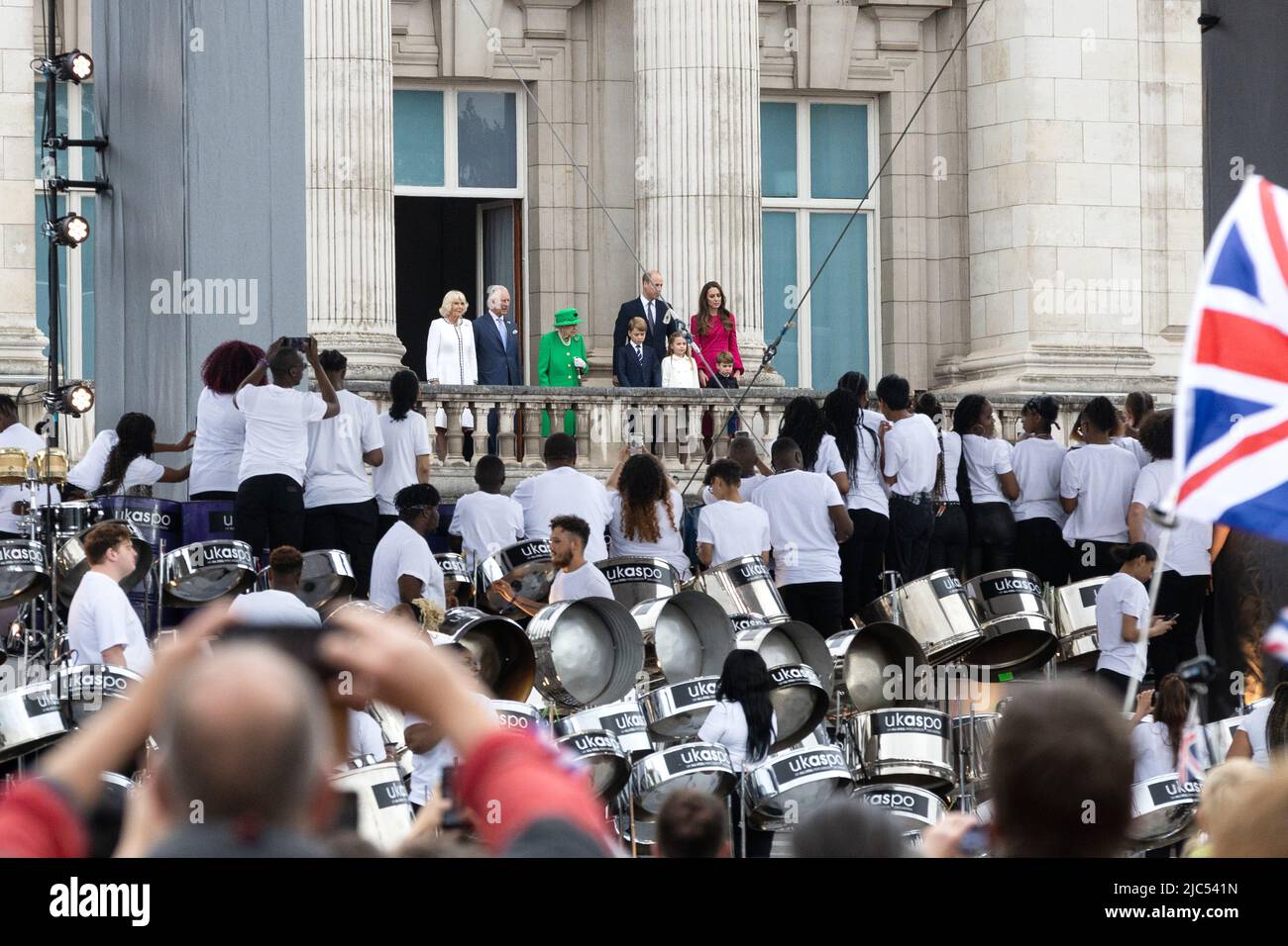 Kate platinum party at the palace hi-res stock photography and images ...