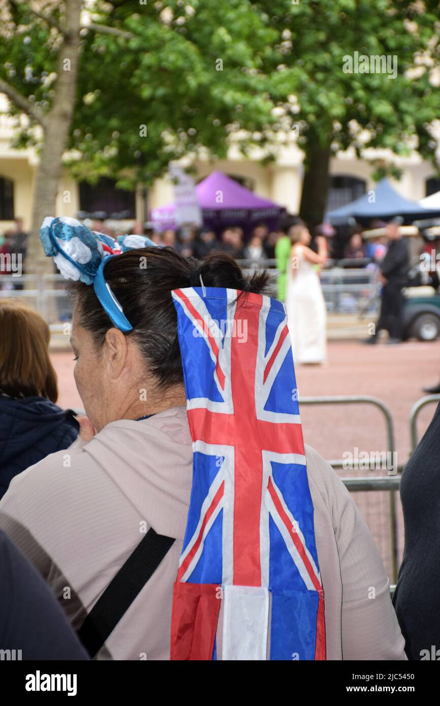Queen Elizabeth Diamond Jubilee celebrations - pageant on The Mall ...