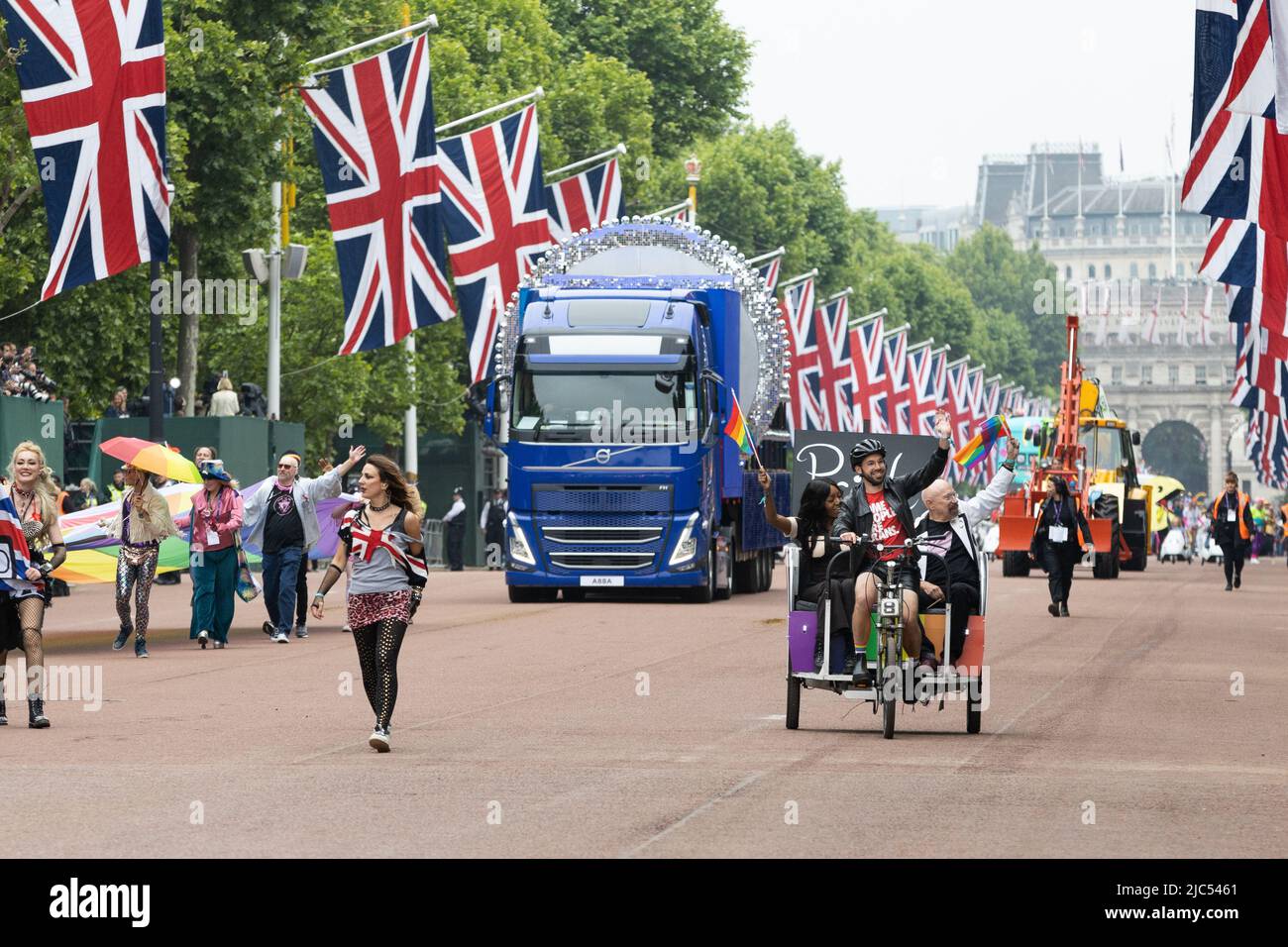 2022 jubilee pageant hi-res stock photography and images - Alamy