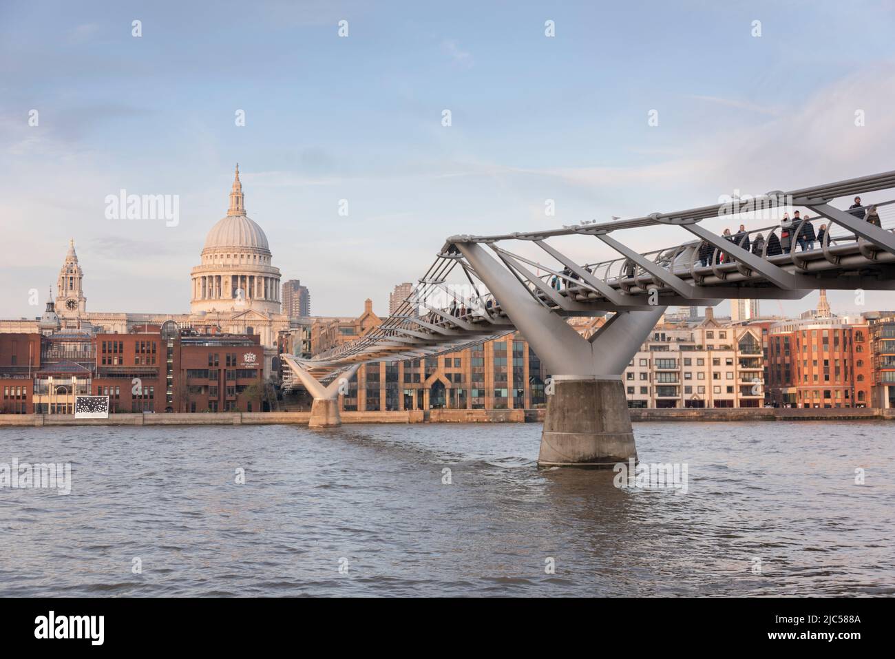 Millennium Bridge, Bankside, London SE1. Please credit: Phillip Roberts ...