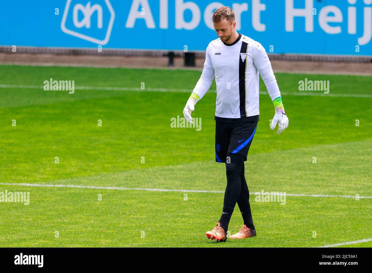 ZEIST, NETHERLANDS - JUNE 10: Mark Flekken of the Netherlands during a ...