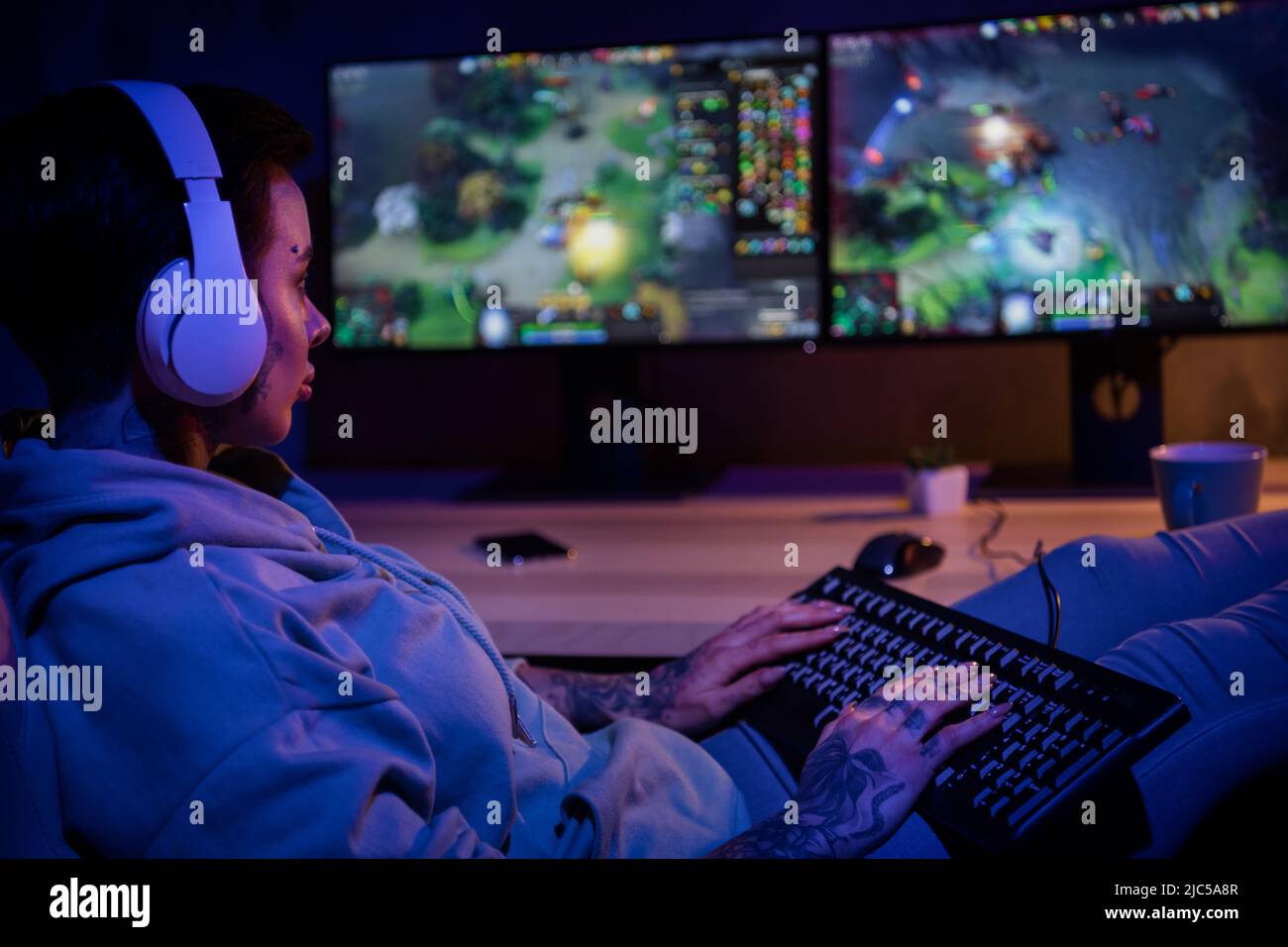 Studio arcade hi-res stock photography and images - Alamy