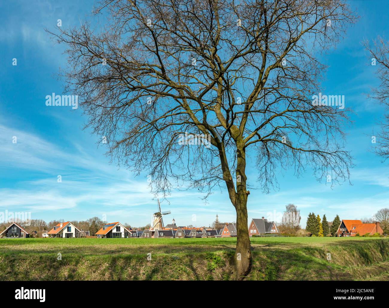 Windmill called Molen van Oude Hengel *** Local Caption *** Netherlands ...