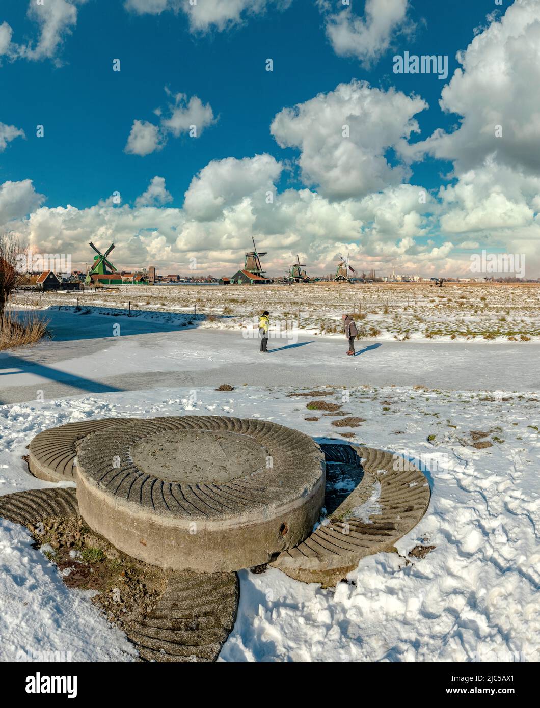 Scating at the canals near the windmills *** Local Caption ...