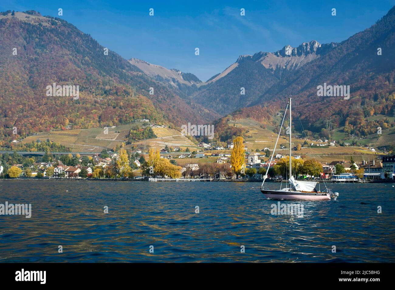 Dorf docks hi-res stock photography and images - Alamy