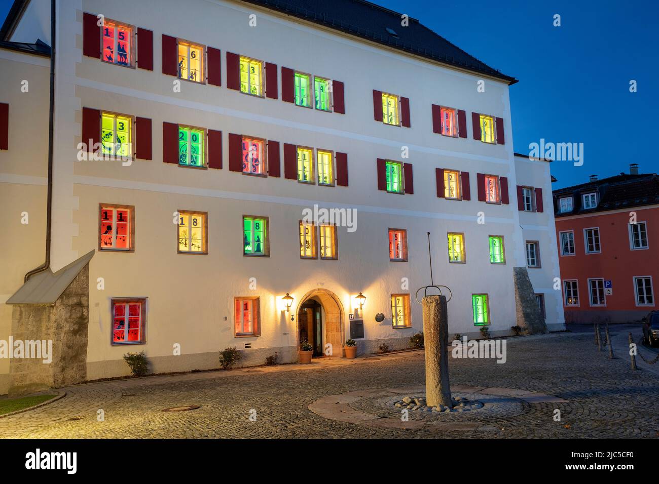 Adventkalender am Rathaus in Laufen - Rupertiwinkel - Deutschland ...
