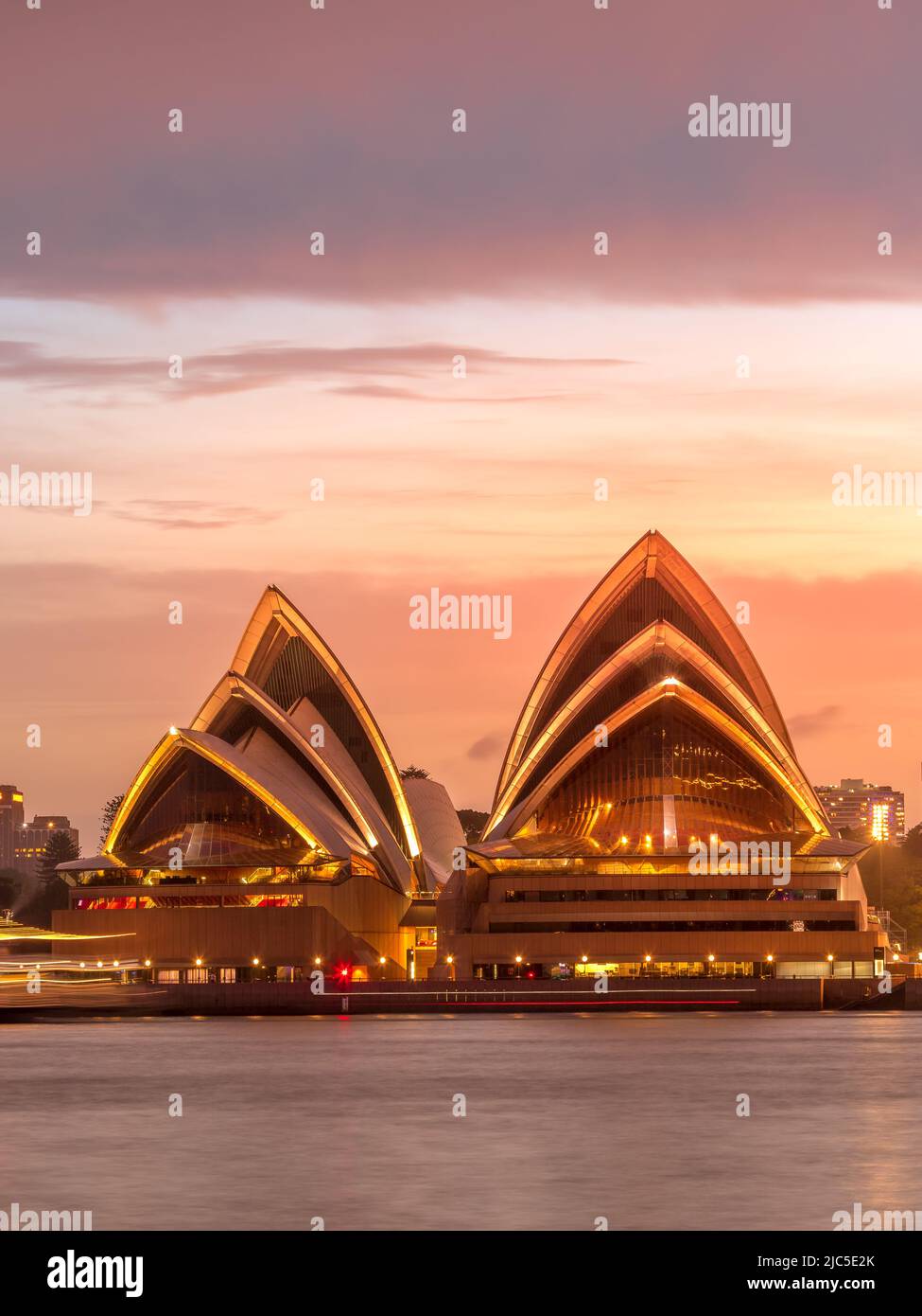 Sydney Opera House - Golden Hour - Sunset Stock Photo - Alamy