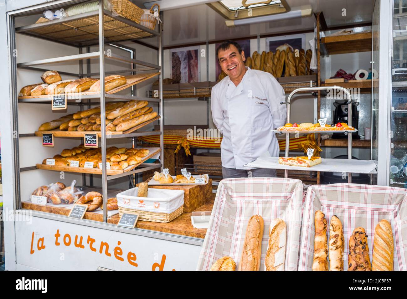 Bakery truck france hi-res stock photography and images - Alamy