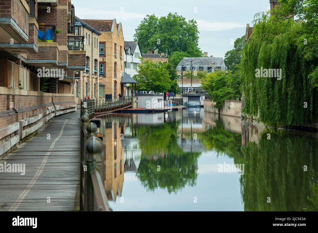 Riverside walk england hi-res stock photography and images - Alamy