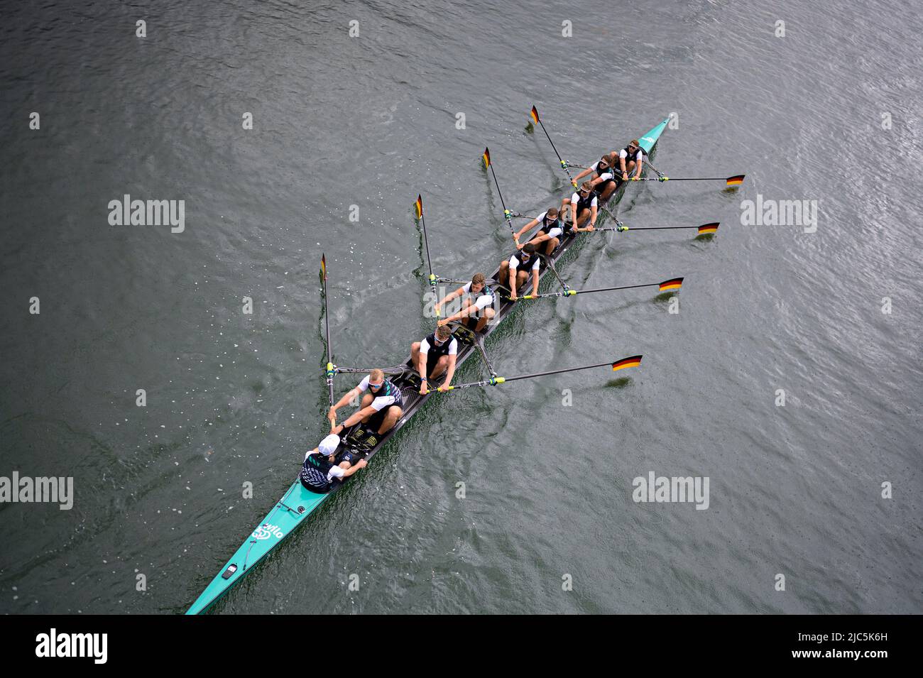 from the front, helmsman Jonas WIESEN, Mattes SCHOENHERR (SchÃ¶nherr ...