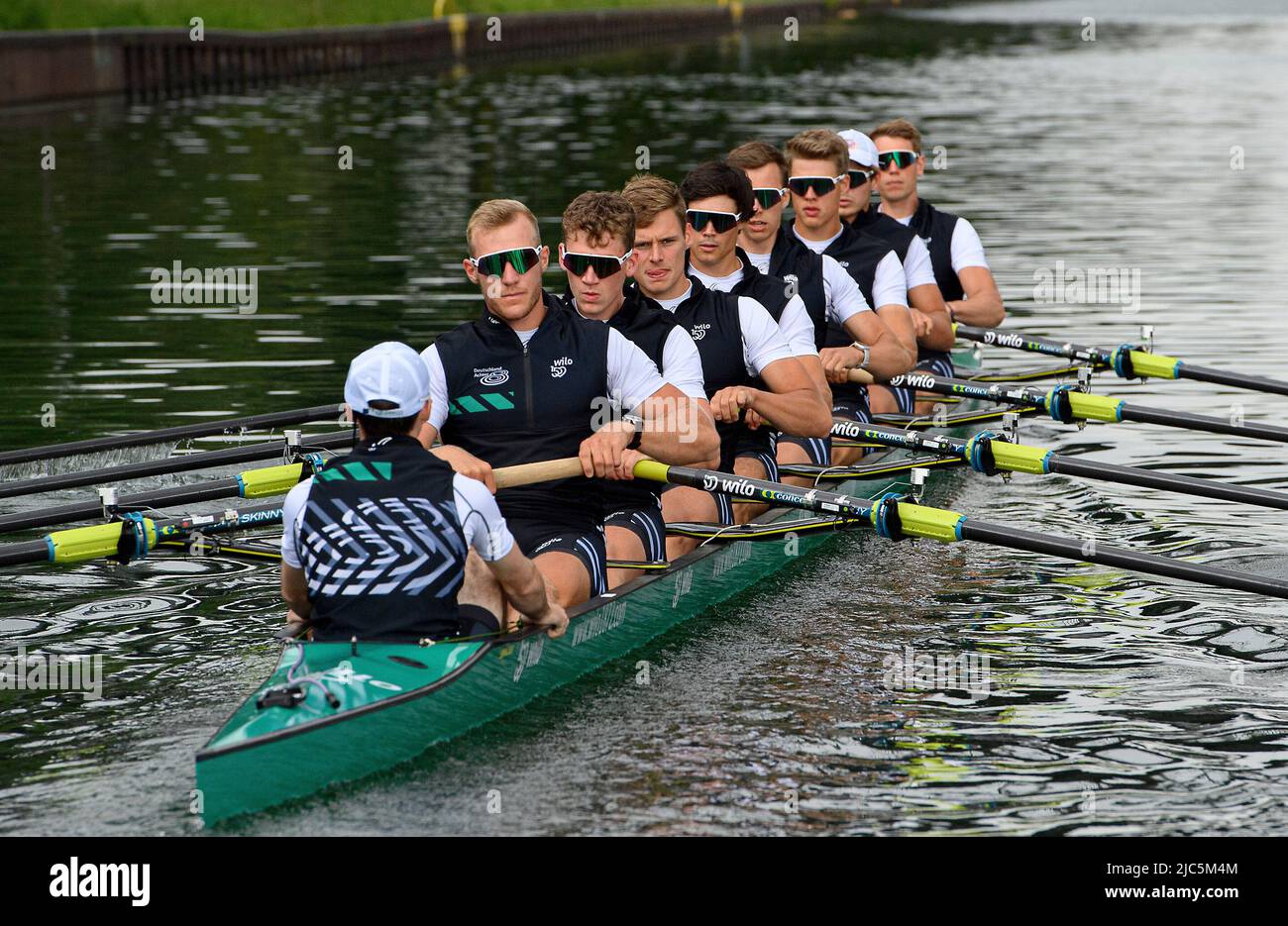 left to right helmsman Jonas WIESEN, Mattes SCHOENHERR (SchÃ¶nherr ...