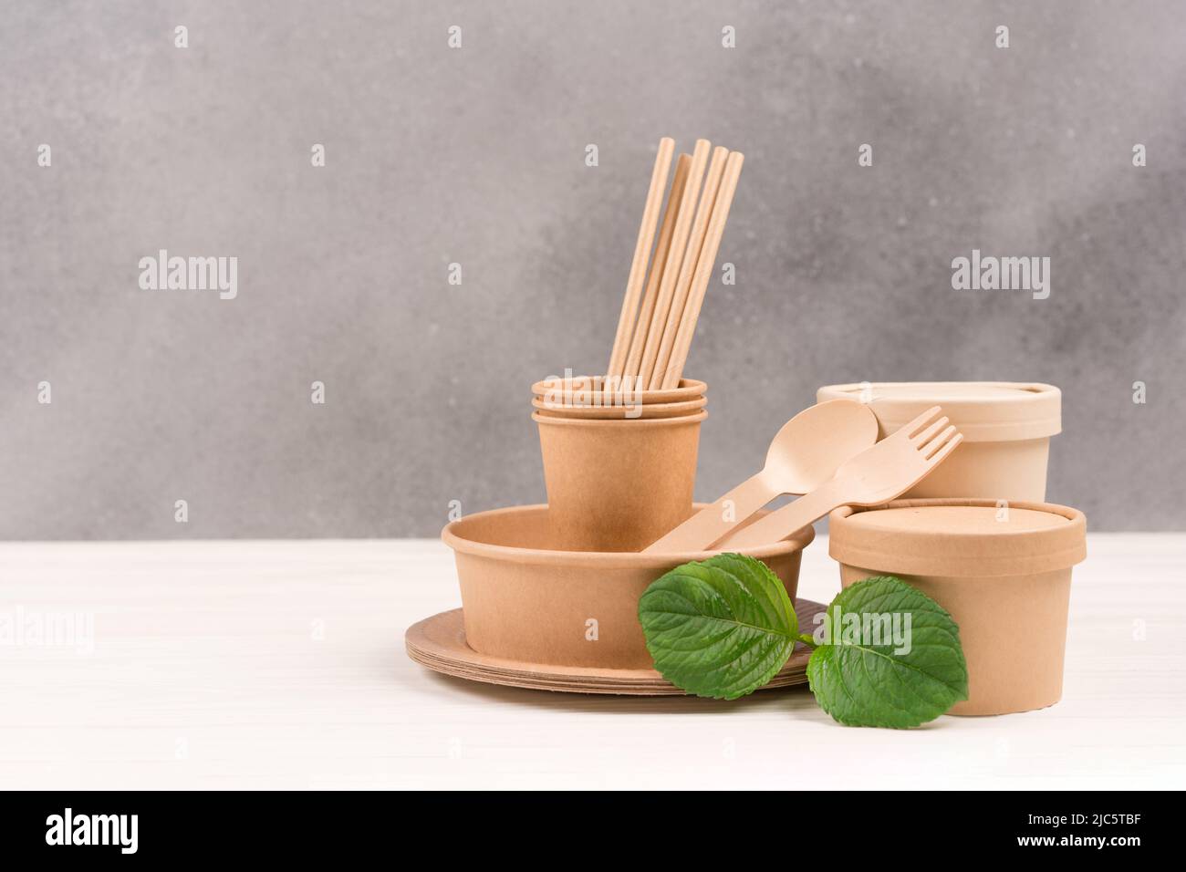 Eco paper utensils - paper plates, food containers, cups, drinking ...