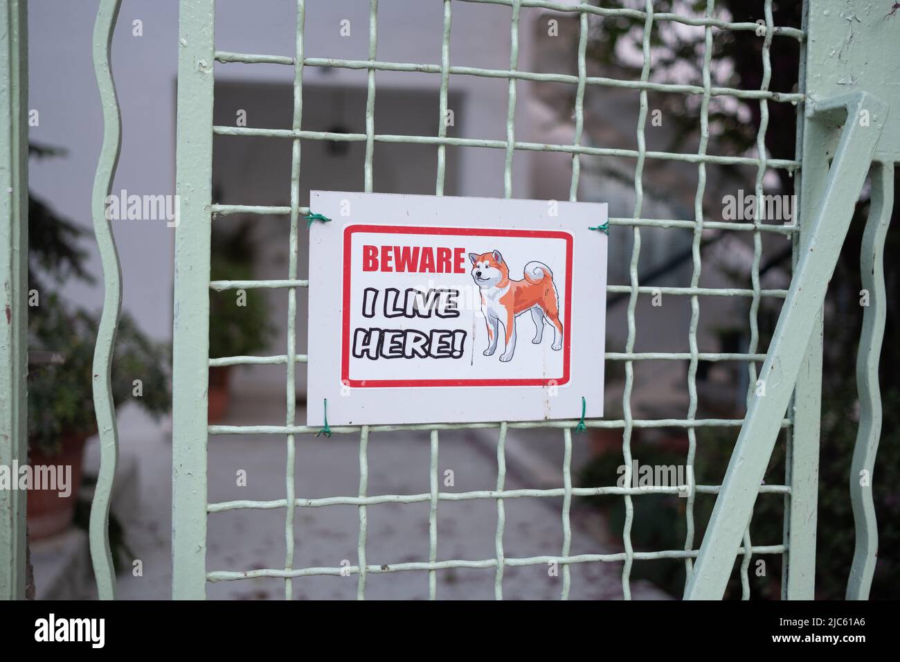 Beware dog sign notice hi-res stock photography and images - Alamy
