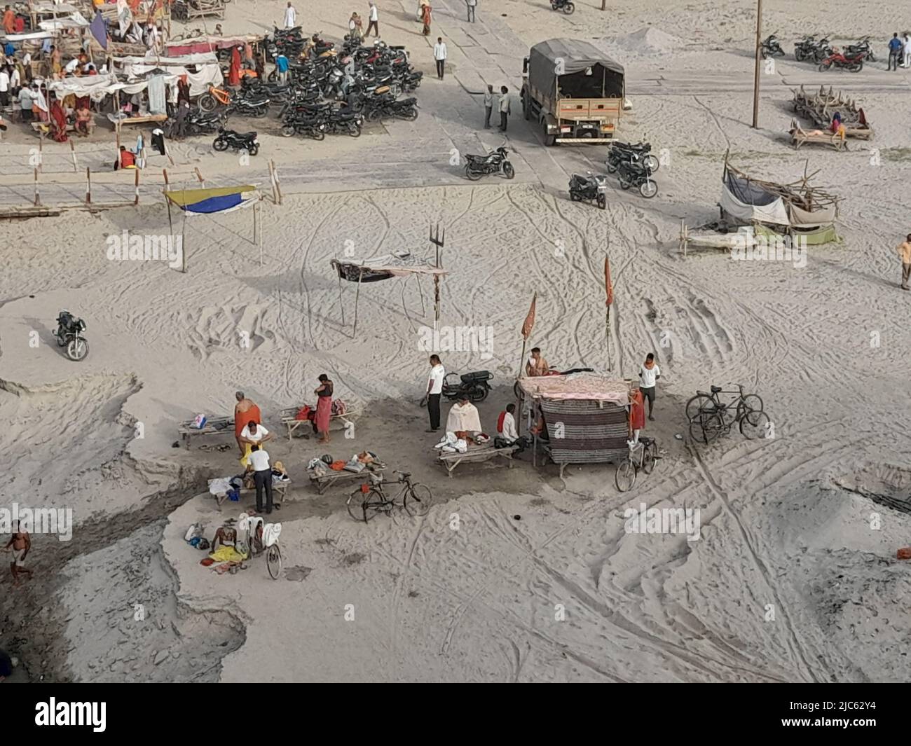 India. 9th June, 2022. Hindu devotees gathered to offer Ganga Aarti ...