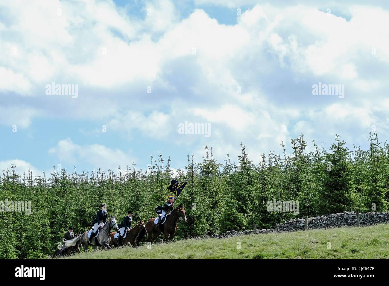 Hawick, UK. 10.Jun.2022. Ahead of his mounted supporters, numbering ...