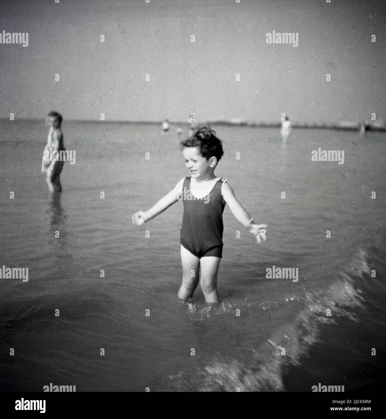 1950's bathing suit hi-res stock photography and images - Alamy