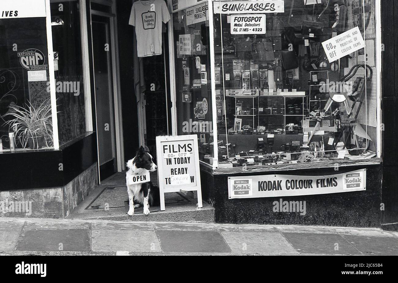 1970 camera hi-res stock photography and images - Alamy