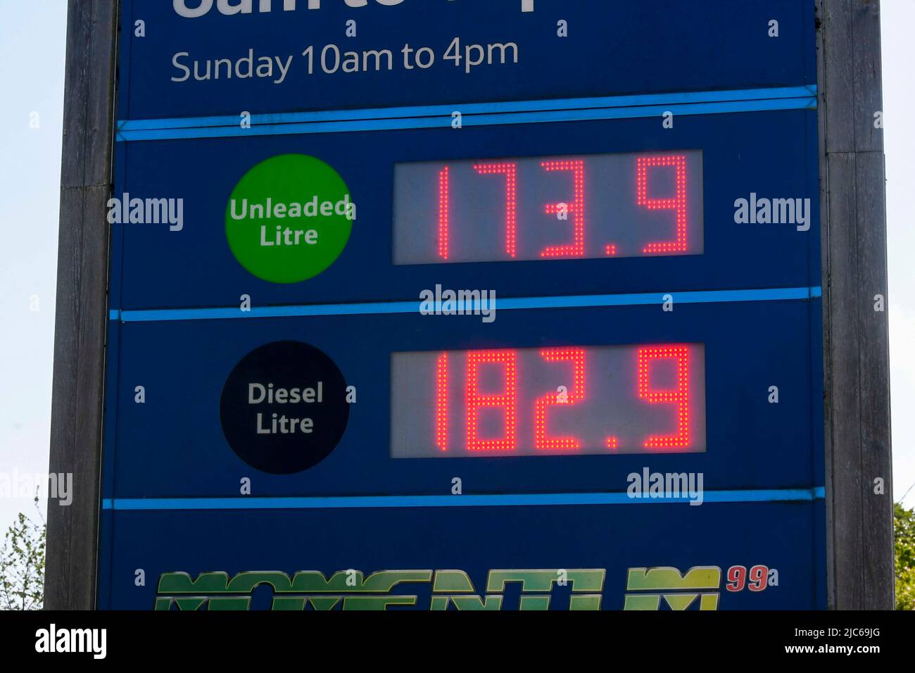 Axminster, Devon, UK. 10th June 2022. Petrol and Diesel prices at Tesco ...