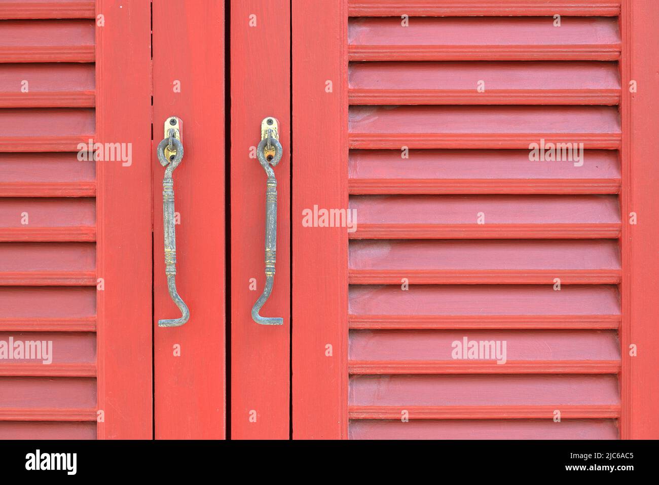 Shutter hook hi-res stock photography and images - Alamy