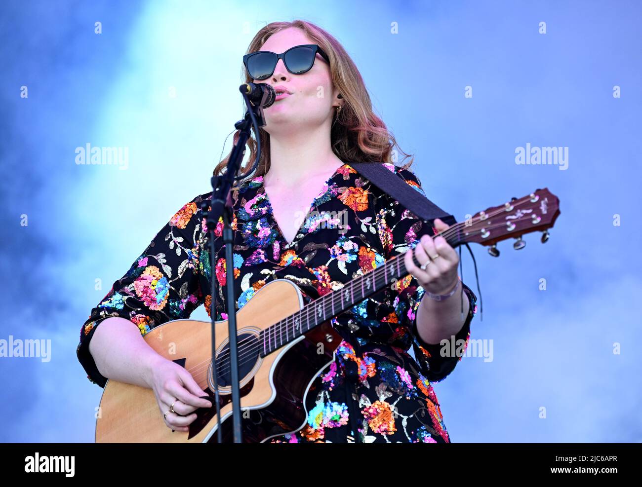 Berlin, Germany. 10th June, 2022. British singer Freya Ridings takes ...