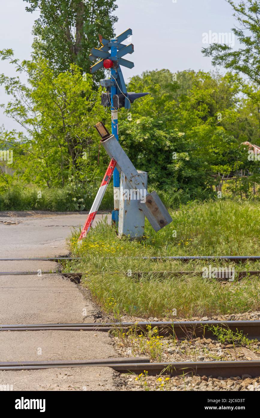 Damaged Signal Broken Barrier Danger Rail Crossing Stock Photo - Alamy