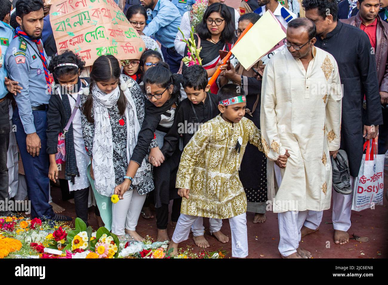 People pay homage to the martyrs of Language Movement in 1952, at the ...