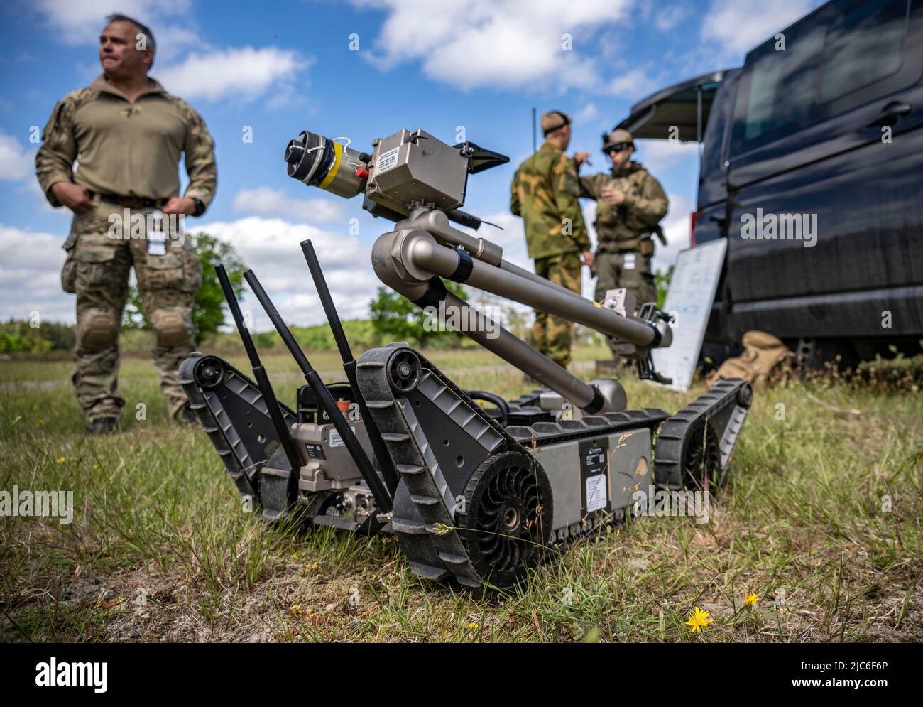 Bombrobot hi-res stock photography and images - Alamy
