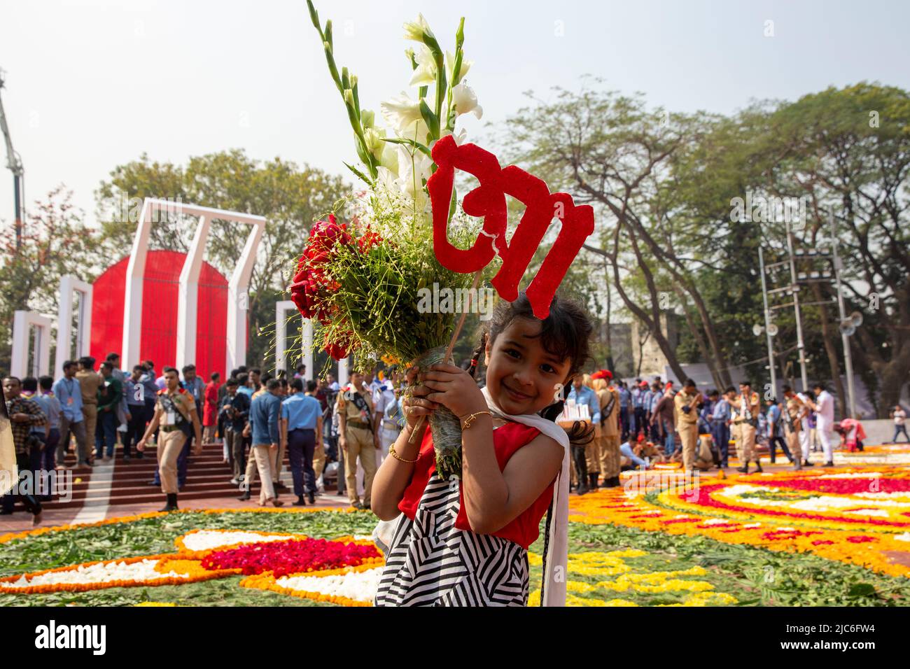 A girl child came to pay homage to the martyrs of Language Movement in ...