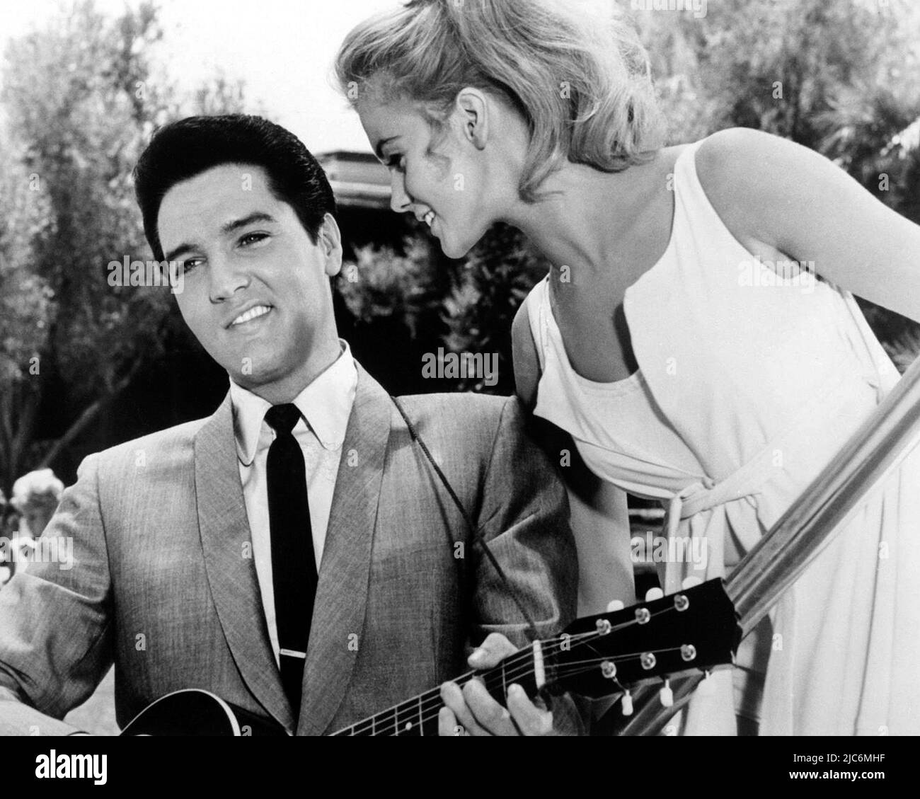 Ann margret elvis presley viva las hi-res stock photography and images ...