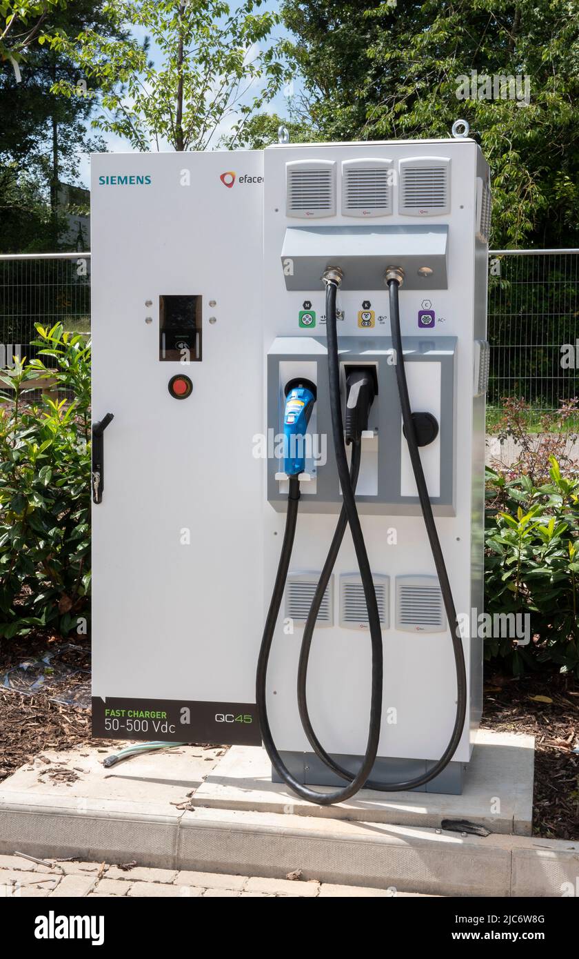 Electric charging machine Stock Photo - Alamy