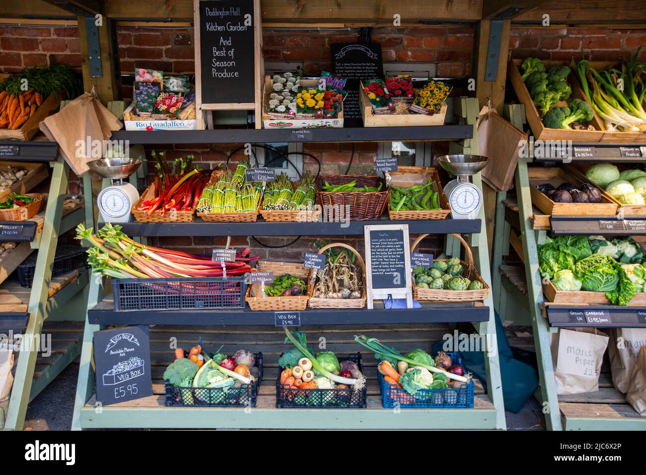 Doddington Hall is, from the outside, an Elizabethan prodigy house or ...