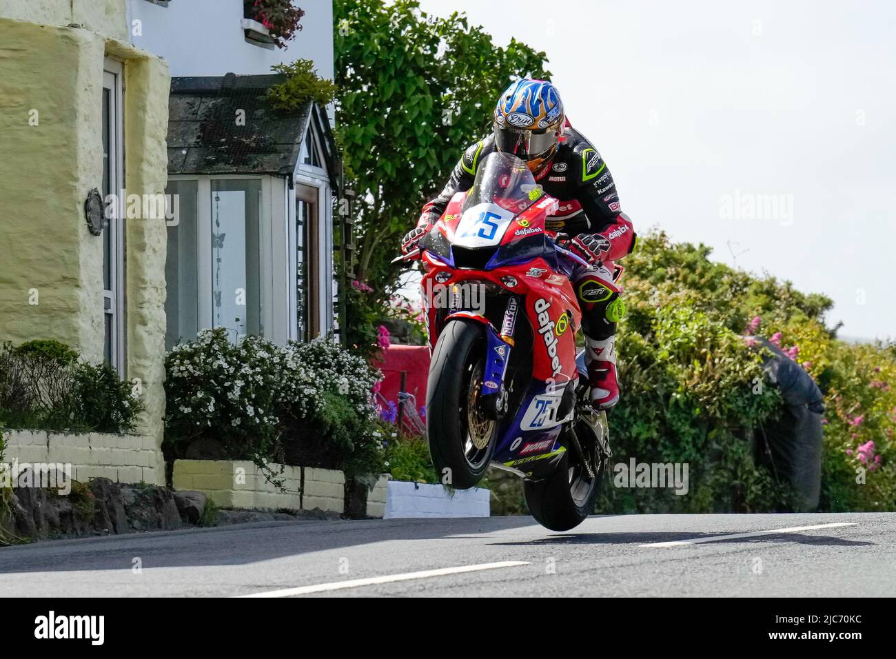 Douglas, Isle Of Man. 10th June, 2022. Rob Hodson (600 Yamaha ...