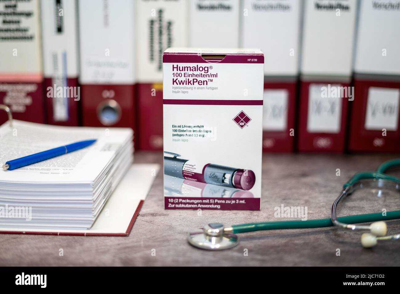 Humalog KwikPen containing Insulin lispro to treat type 1 and type 2 ...