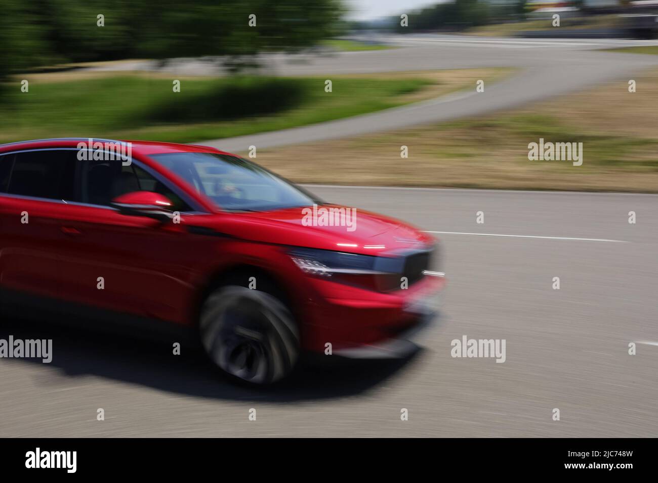 Strong motion hi-res stock photography and images - Alamy