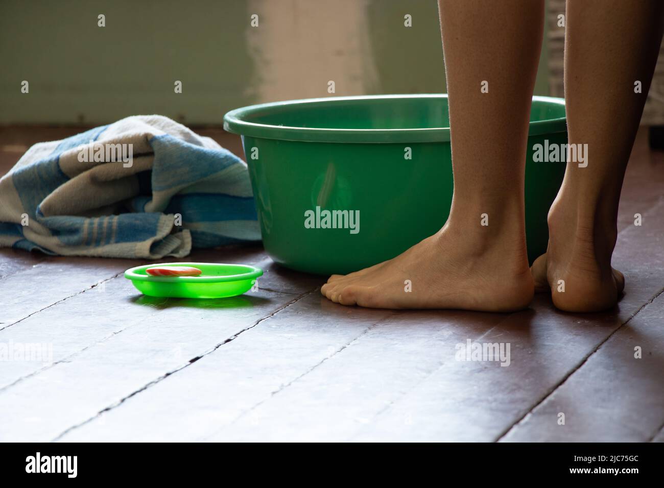 Woman feet pool floor hi-res stock photography and images - Alamy