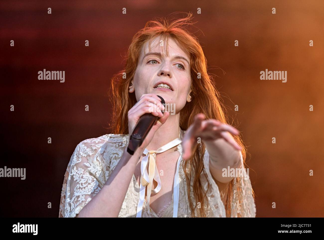 Berlin, Germany. 10th June, 2022. Singer Florence Leontine Mary Welch ...