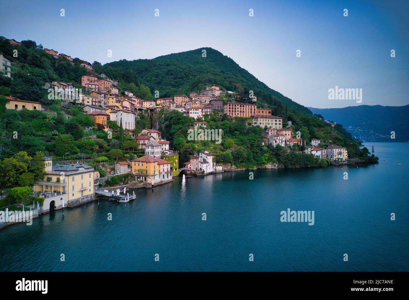 Nesso hi-res stock photography and images - Alamy