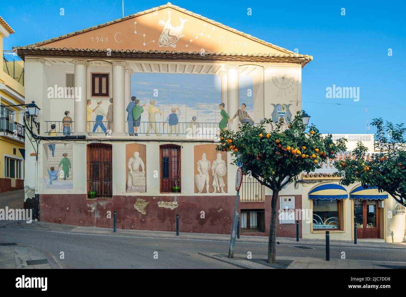 CALPE, SPAIN - JANUARY 26, 2022: View of colorful buildings and narrow ...