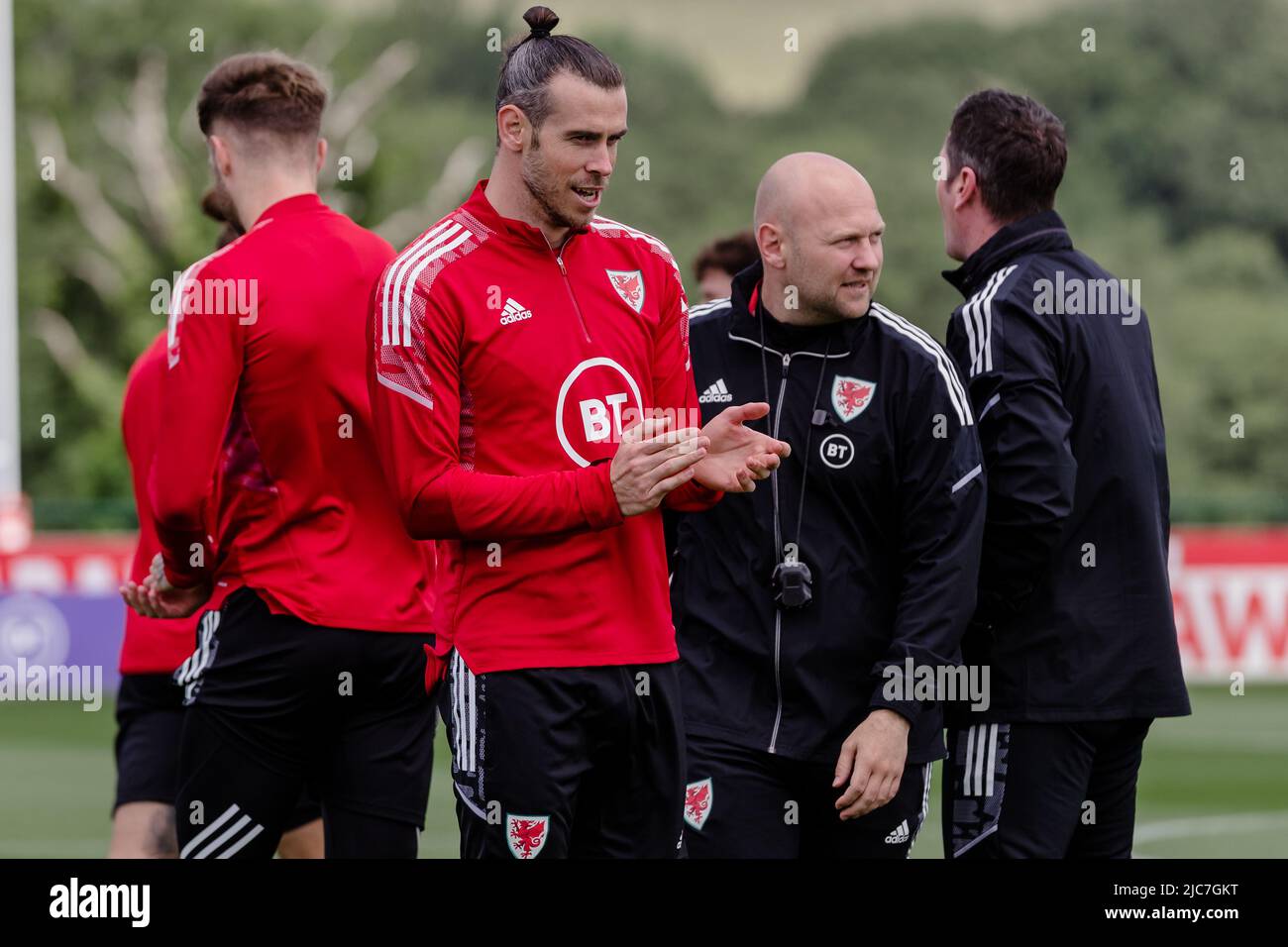 PONTYCLUN, WALES - 10 JUNE 2022: Wales' Gareth Bale and Wales’ Sports ...
